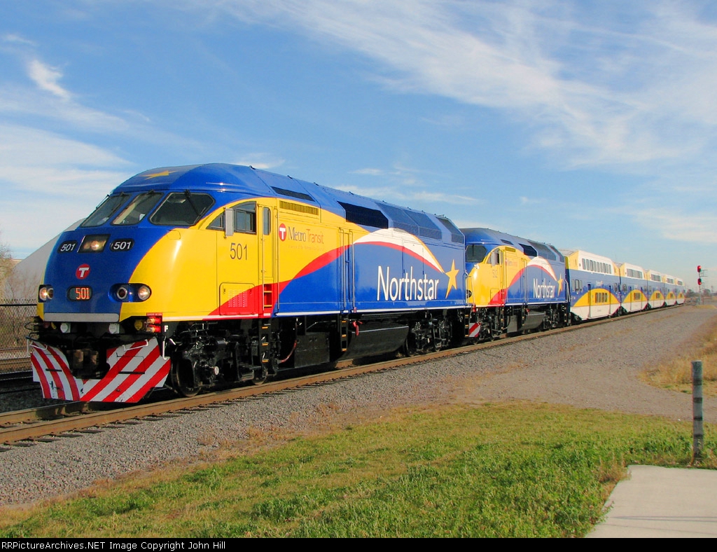 101107003 Westbound Northstar Commuter MNRX Arrives At Station